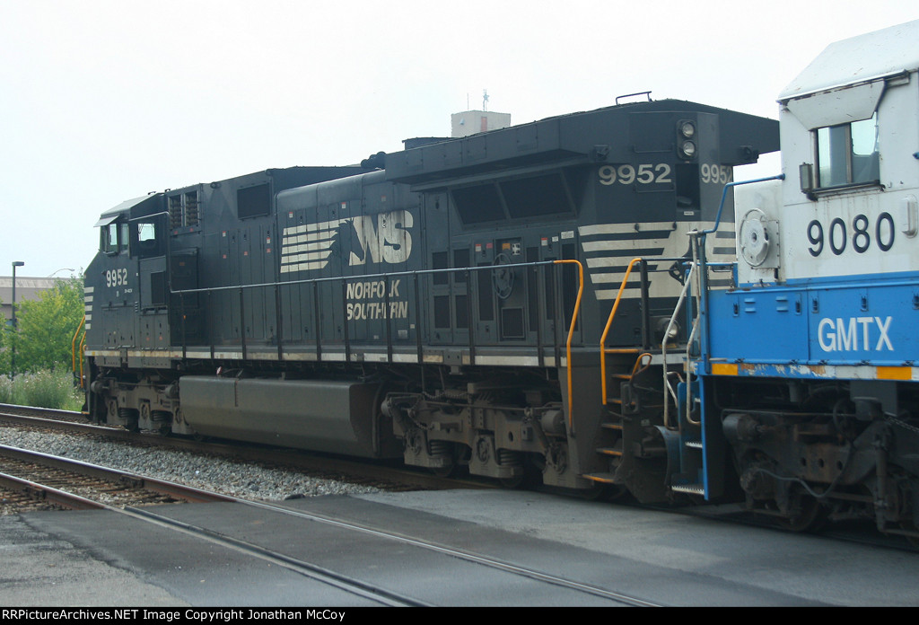 NS 9952